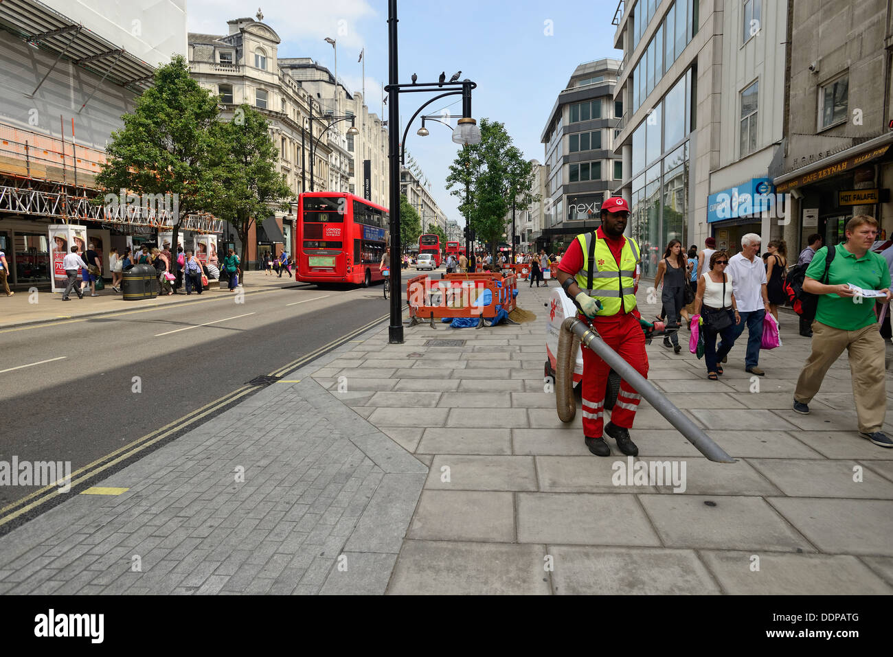 London electric street cleaning hi-res stock photography and images - Alamy