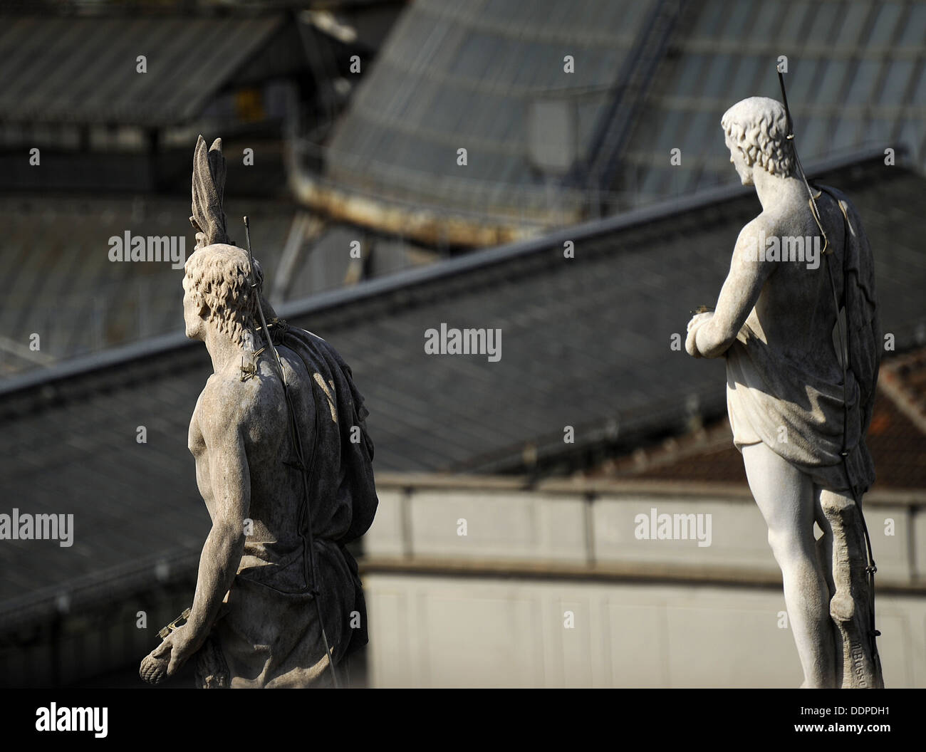 Italy. Milan. Cathedral. Gothic. 14th century. Exterior. Statues that ...