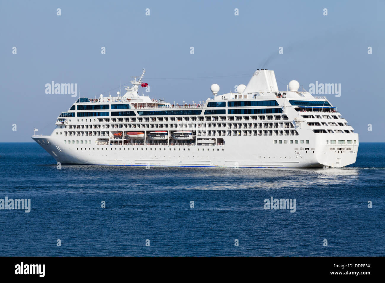 passenger ship afloat side leaving Stock Photo - Alamy