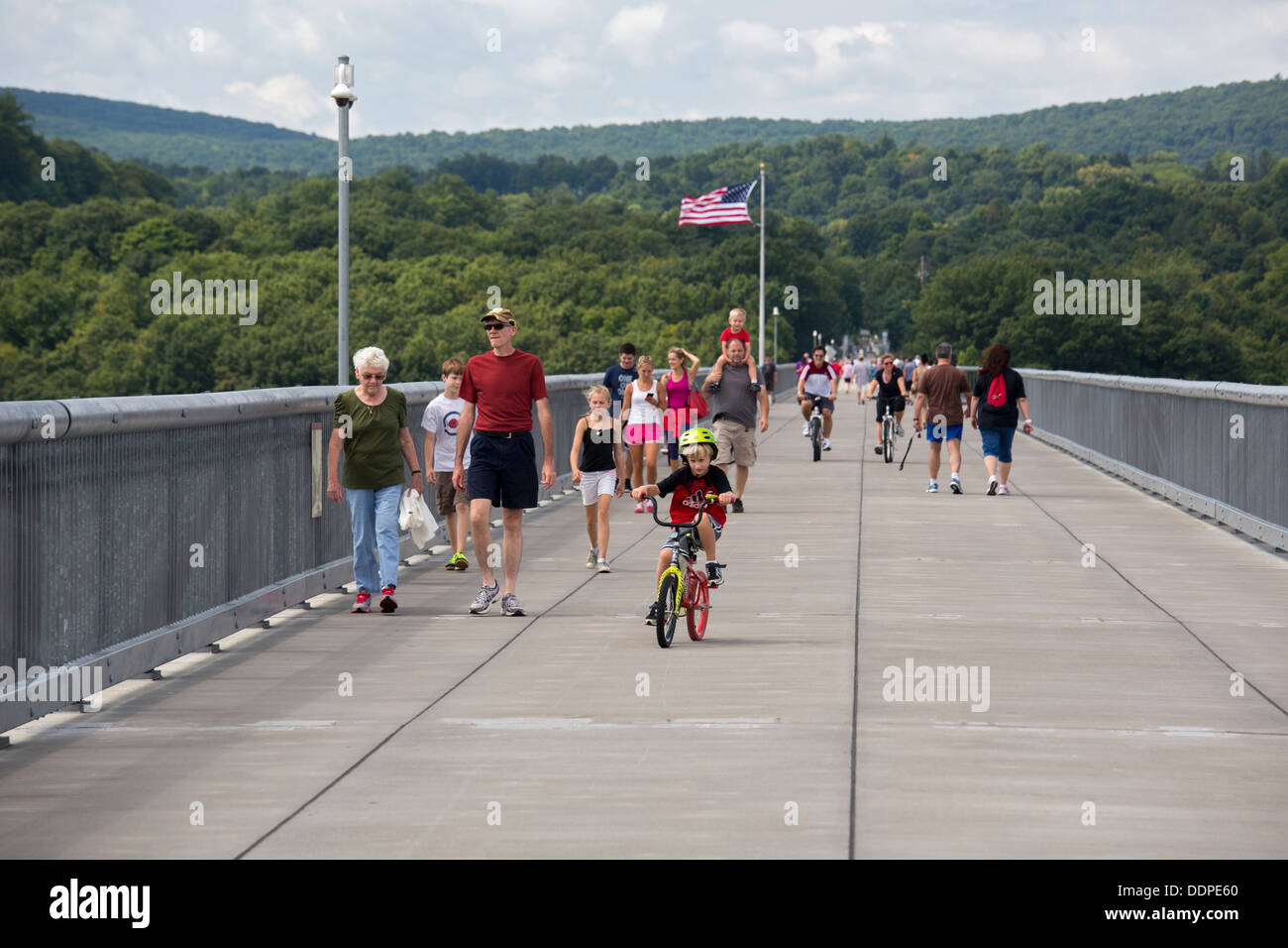 The Walkway Over the Hudson, an abandoned railroad bridge over the ...