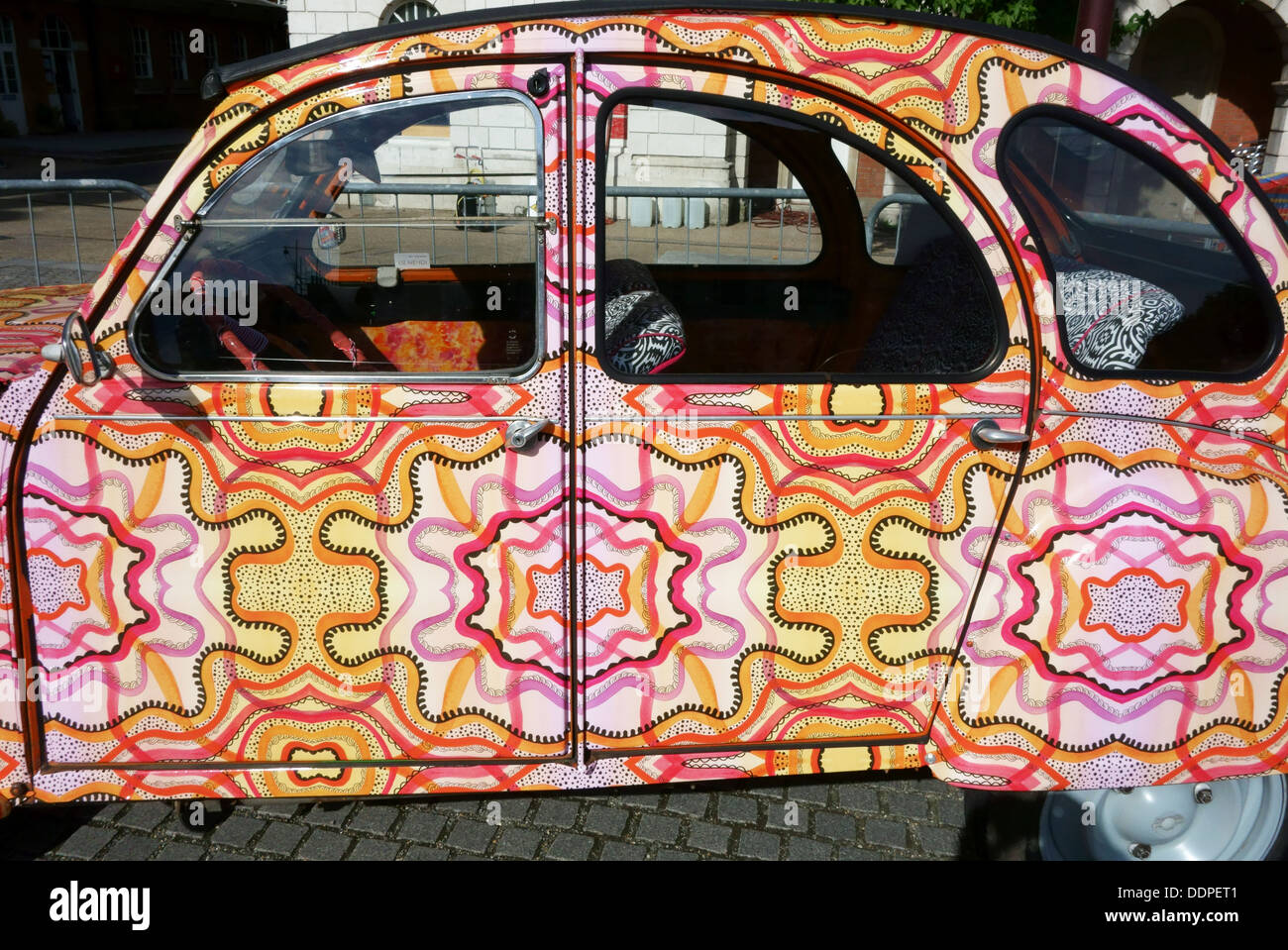 Orangina II: customised Citroen 2CV by textile design student Liz Nehdi ...