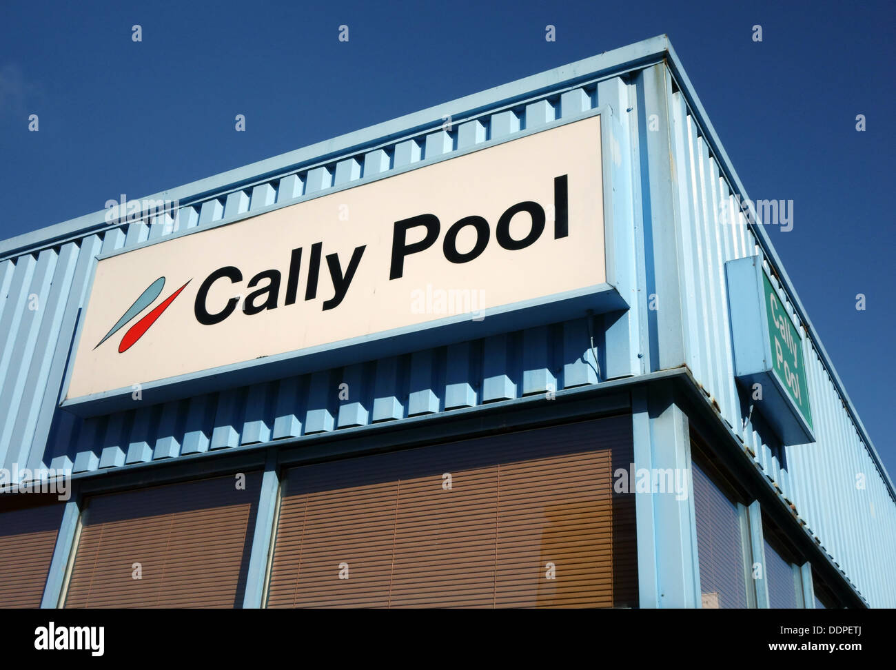 Caledonian Road swimming baths in Caledonian Road, Islington, London ...