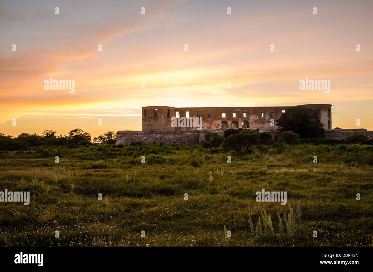 Sunset at the famous Borgholm Castle on the island Oland in Sweden ...