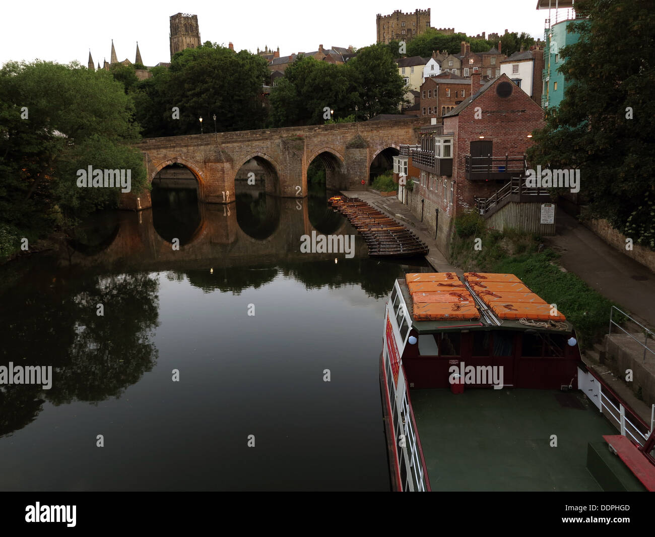 Old elvet durham hi-res stock photography and images - Alamy