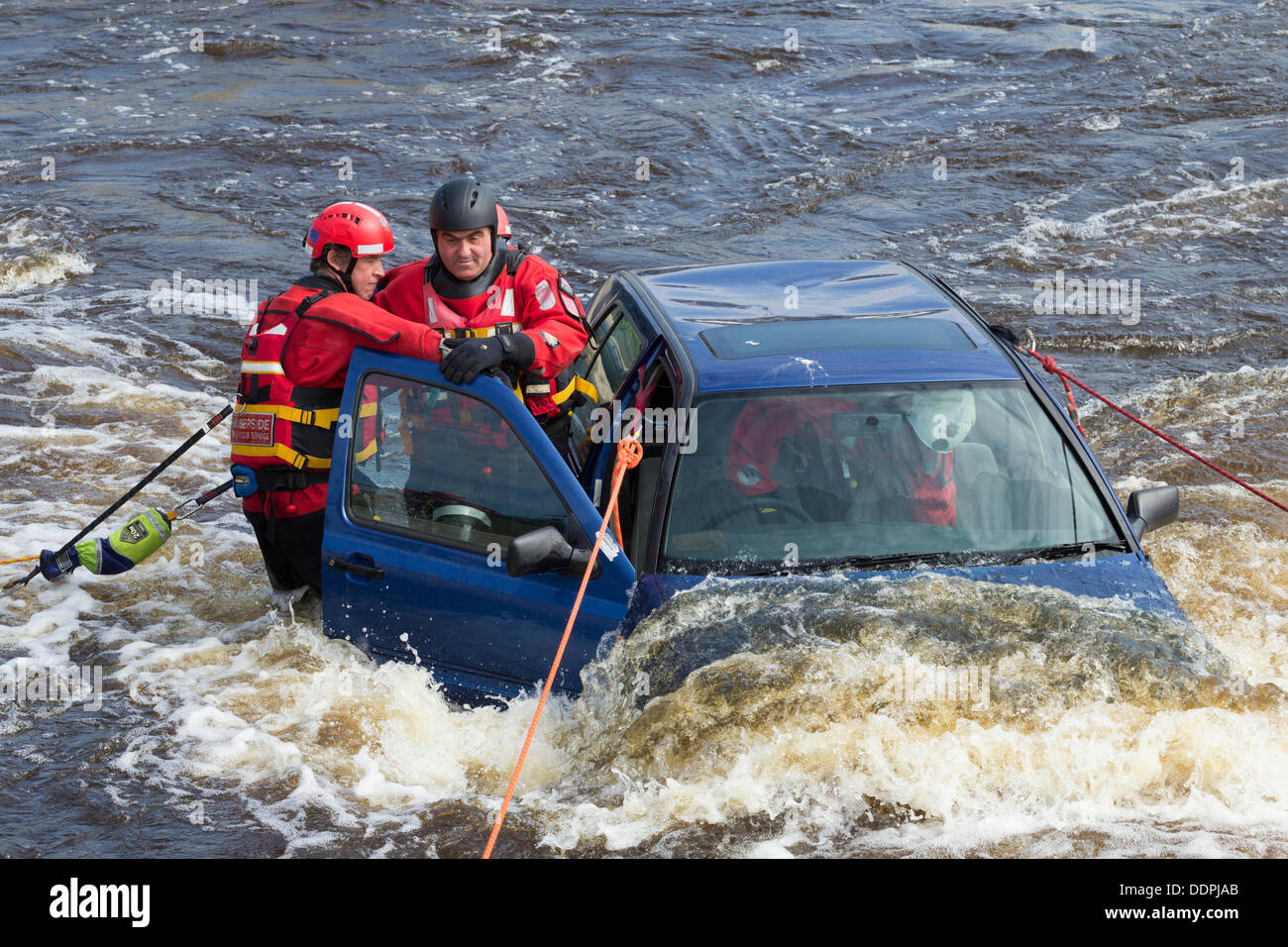Flood rescue hi-res stock photography and images - Alamy