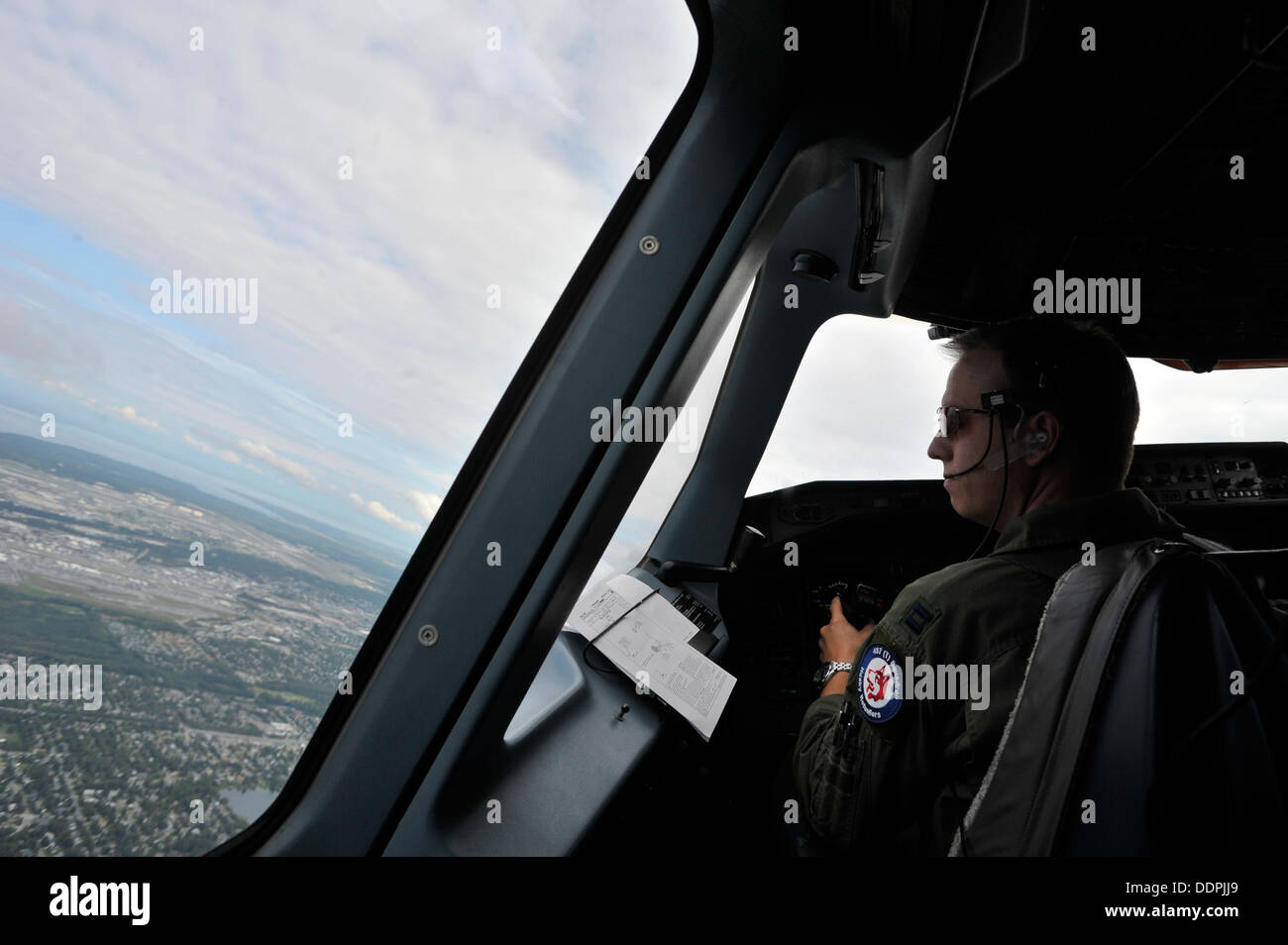 Royal canadian air force pilot hi-res stock photography and images - Alamy