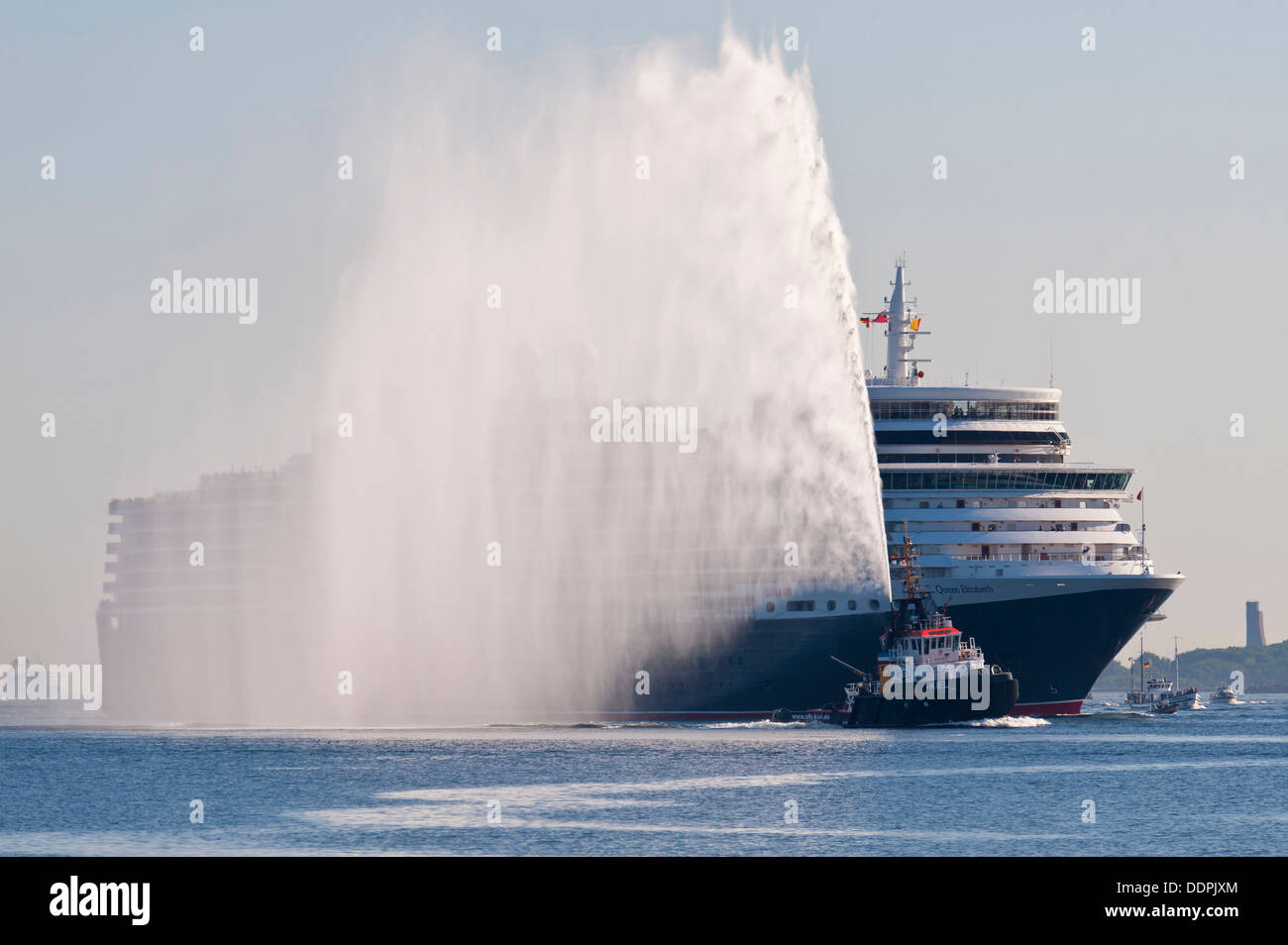Cruiser Queen Elizabeth in Port of Kiel, Germany, 24.07.12 Stock Photo ...