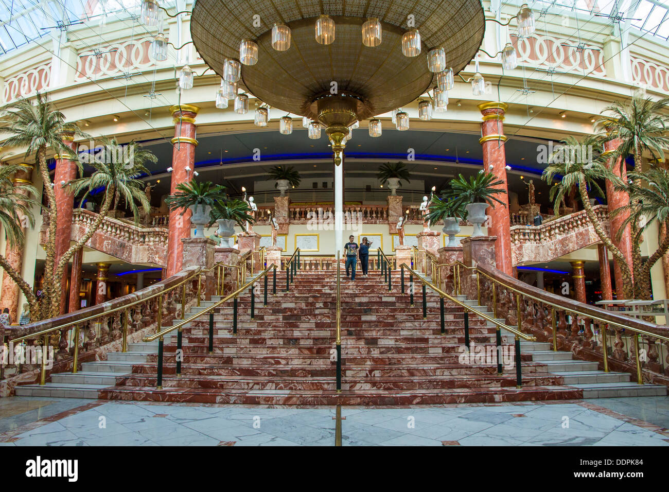The great hall the trafford centre hi-res stock photography and images ...