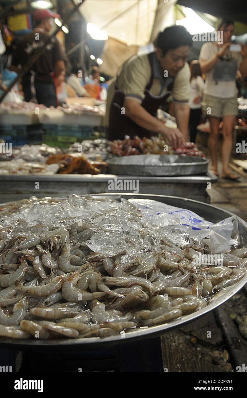 exotic oriental food market stalls bangkok Stock Photo - Alamy