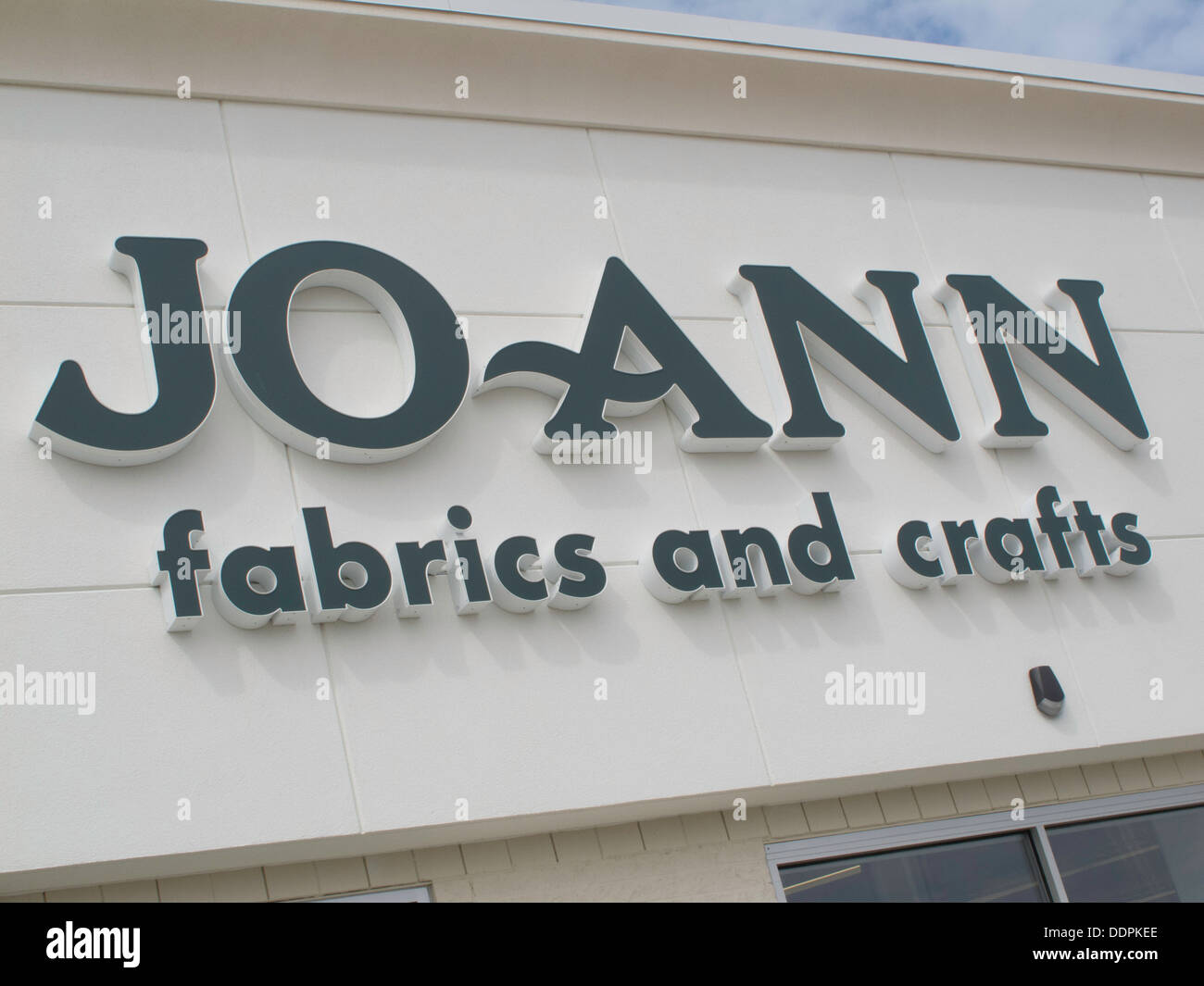 Jo ann fabrics and crafts hi-res stock photography and images - Alamy
