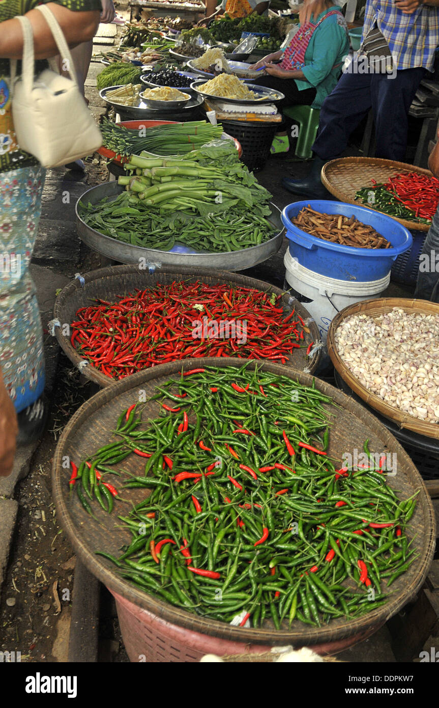 colorful oriental market stall display, bangkok thailand Stock Photo ...