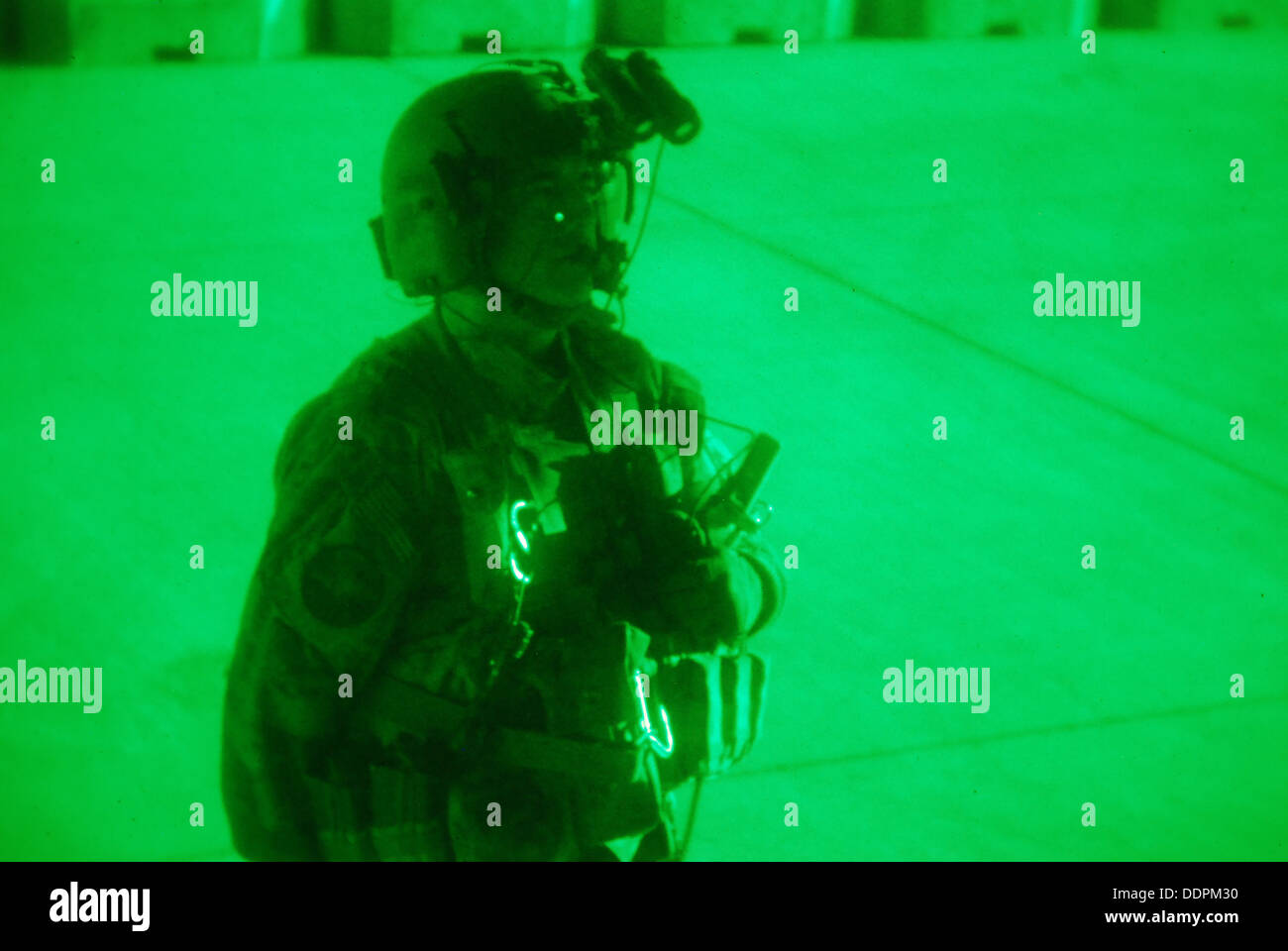 A ch 47 chinook helicopter flight engineer hi-res stock photography and ...