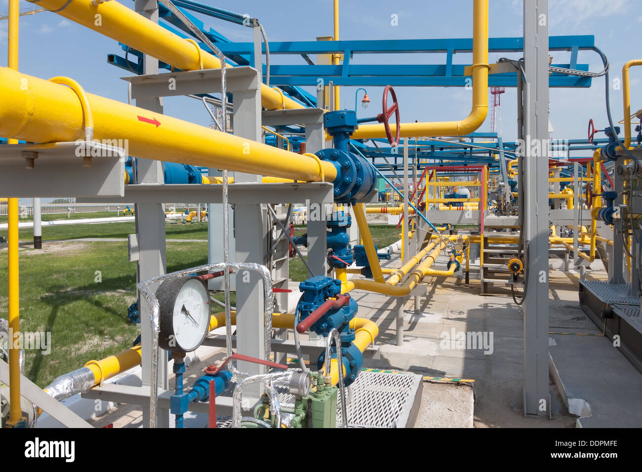 Gas measurement hi-res stock photography and images - Alamy