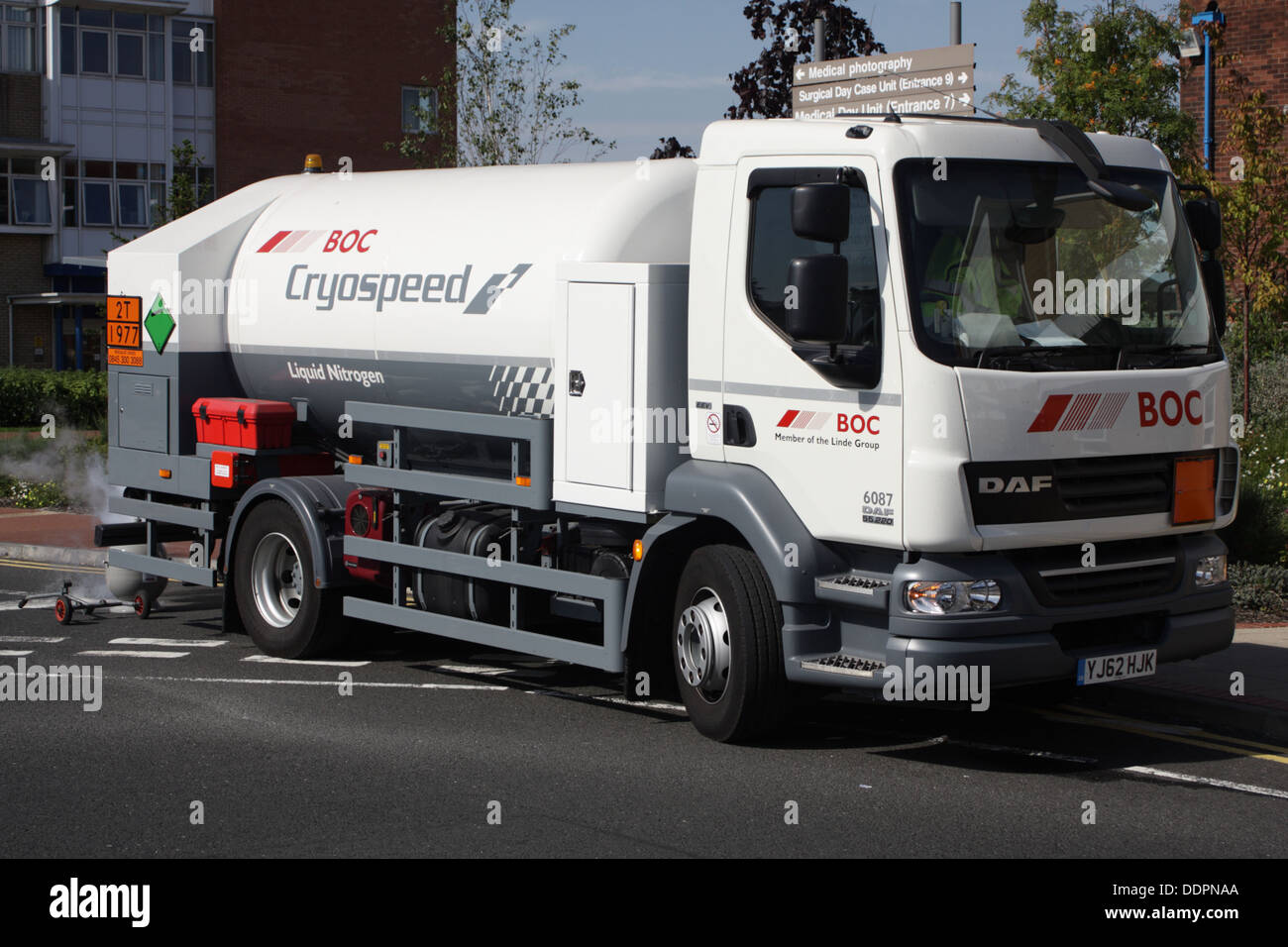 BOC Cryospeed Liquid Nitrogen Delivery Stock Photo - Alamy