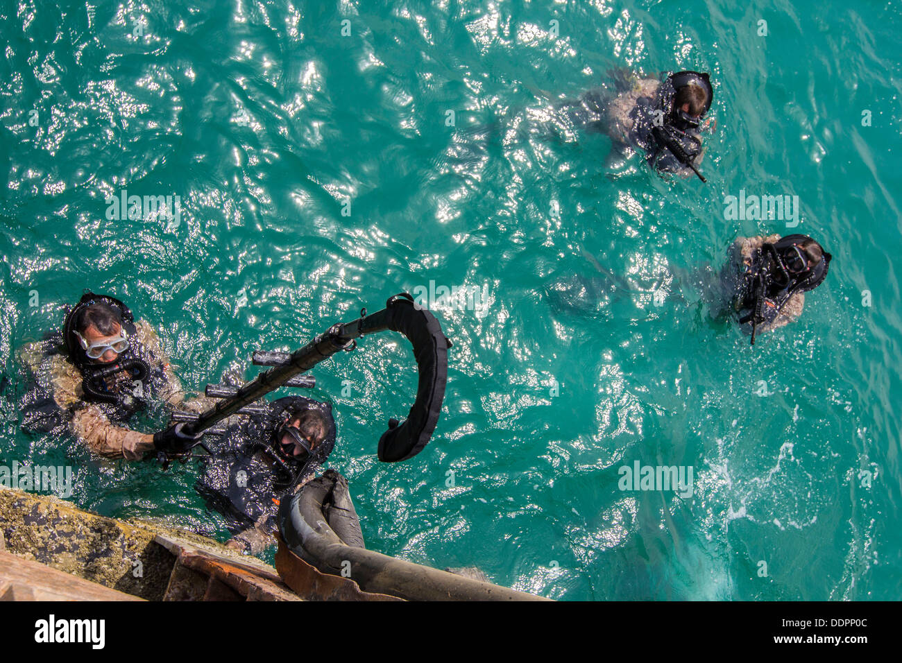 U.S. Marines assigned to Force Reconnaissance Platoon, Maritime Raid ...