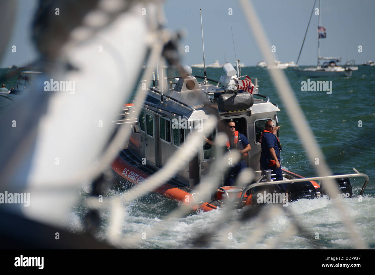 33 foot special purpose craft law enforcement hi-res stock photography ...