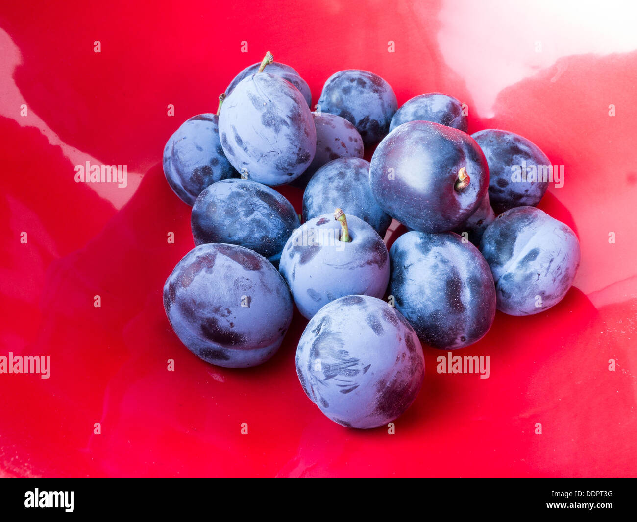 Red purple fruit hi-res stock photography and images - Alamy