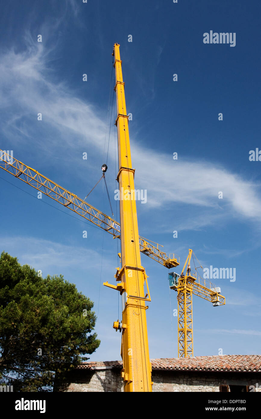Assembly position hi-res stock photography and images - Alamy