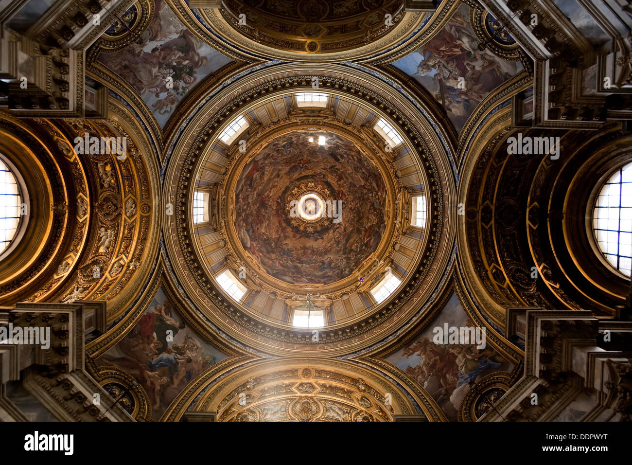 Cupola interior hi-res stock photography and images - Alamy