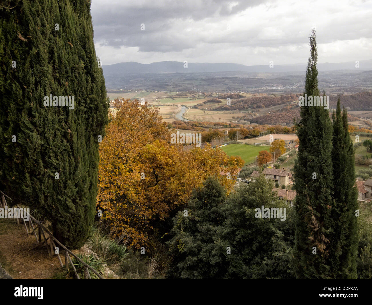 Tiber river in umbria hi-res stock photography and images - Alamy