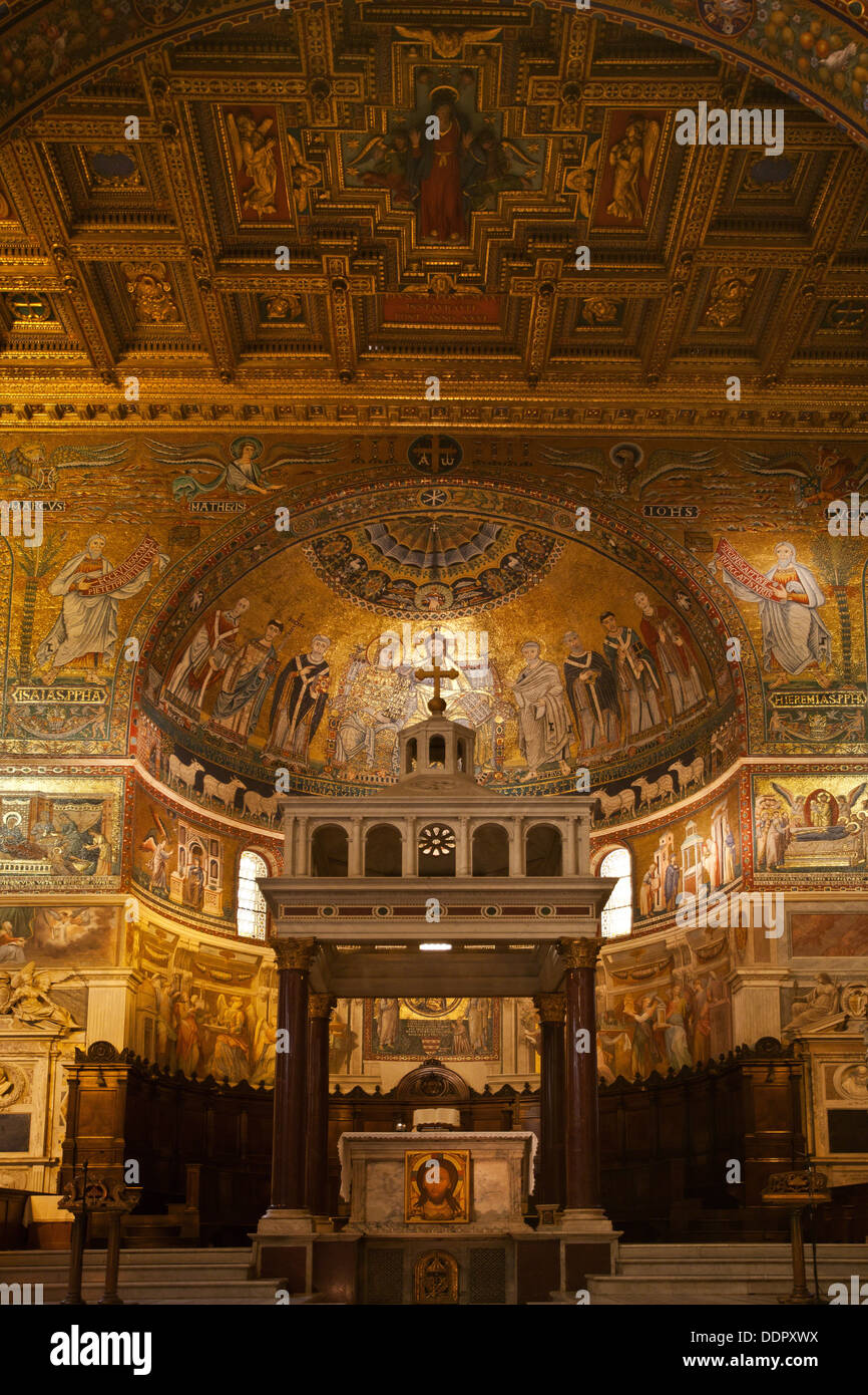 Golden 13th century mosaic hi-res stock photography and images - Alamy