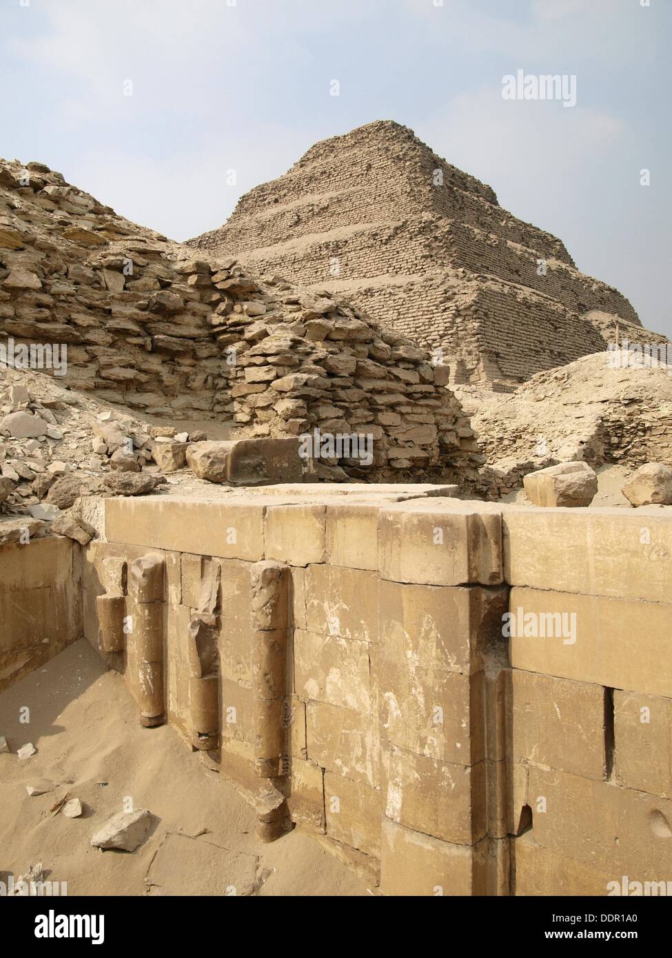 Piramide de zoser hi-res stock photography and images - Alamy