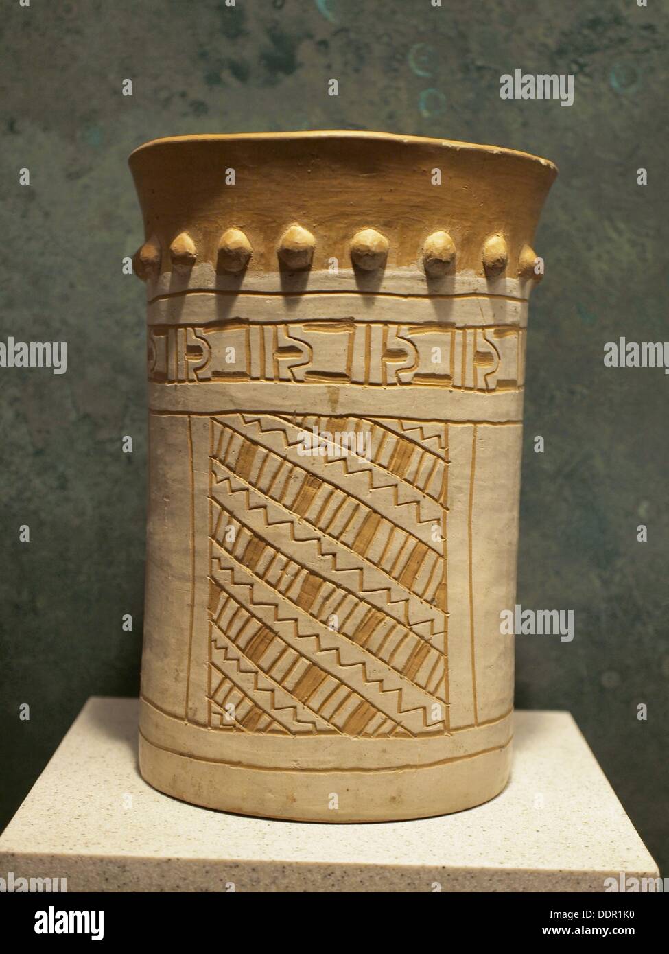 Vaso Maya Hi Res Stock Photography And Images Alamy