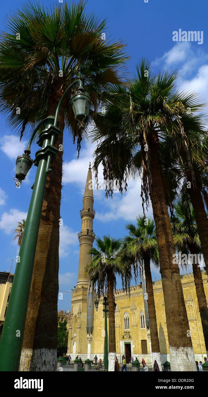 Egypt cairo el hussein mosque hi-res stock photography and images - Alamy