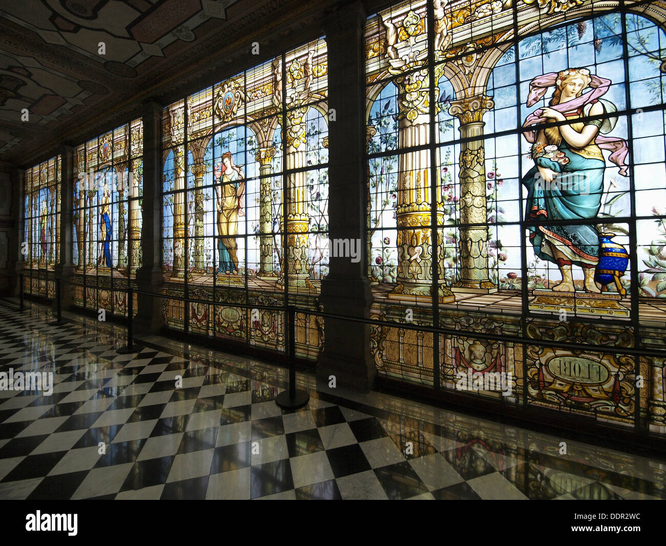 Stained glass hall. Castillo de Chapultepec. Ciudad de México Stock ...