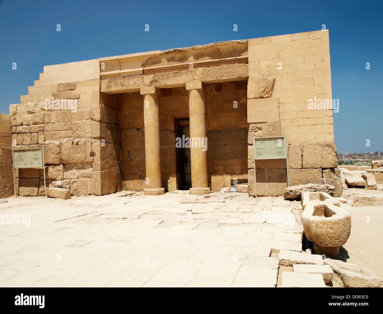 Mastaba giza hi-res stock photography and images - Alamy