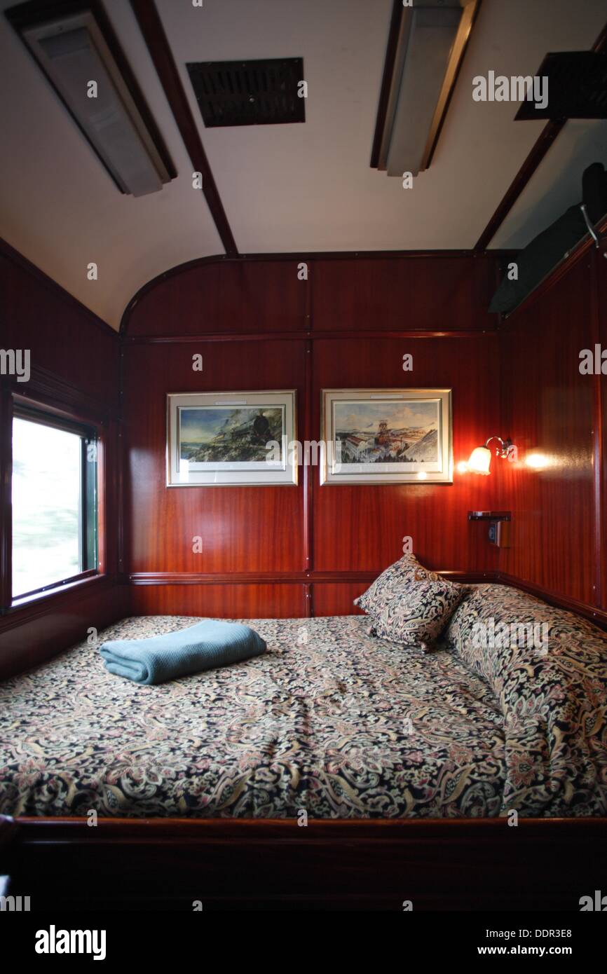 Inside of railway compartment hi-res stock photography and images - Alamy