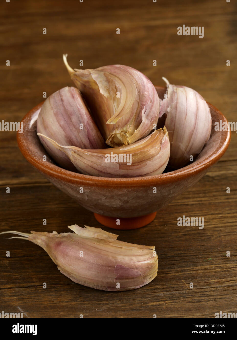 whole garlic bulbs Stock Photo - Alamy