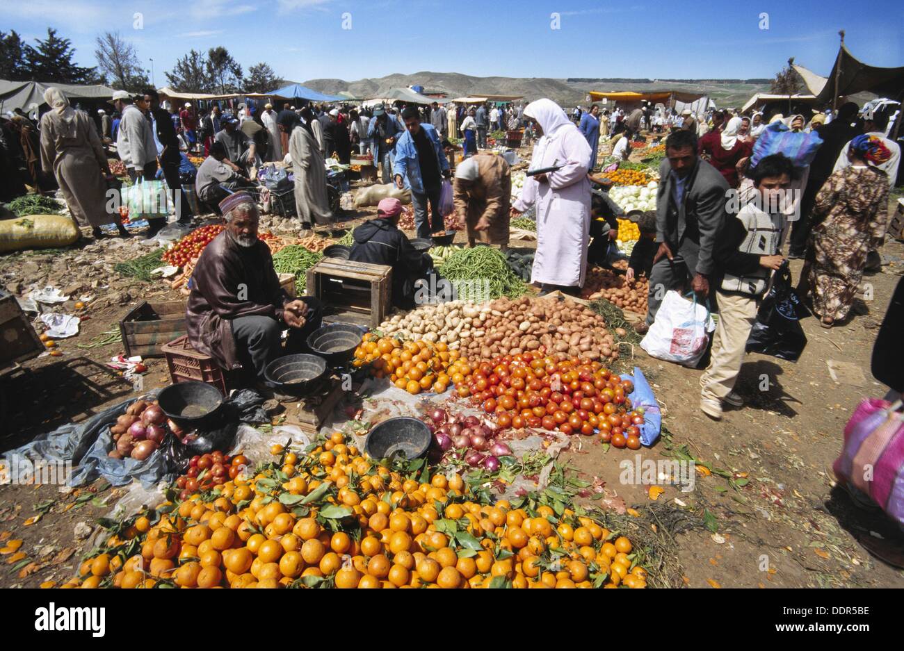 Azrou market hi-res stock photography and images - Alamy