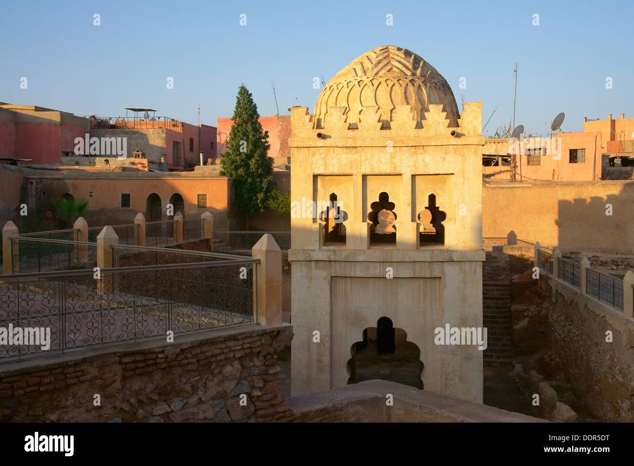 Koubba marrakech hi-res stock photography and images - Alamy