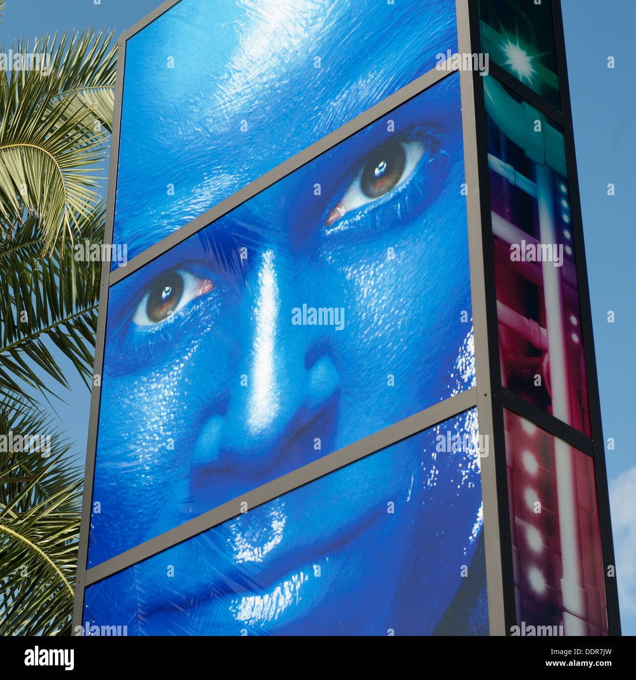 Palm tree and universal studios hi-res stock photography and images - Alamy