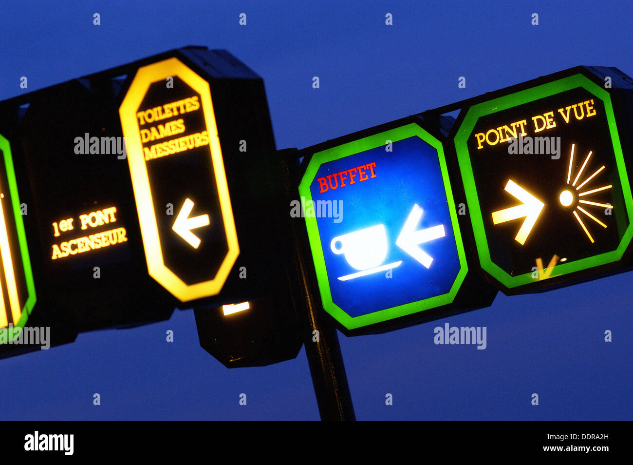 French bathroom sign hi-res stock photography and images - Alamy