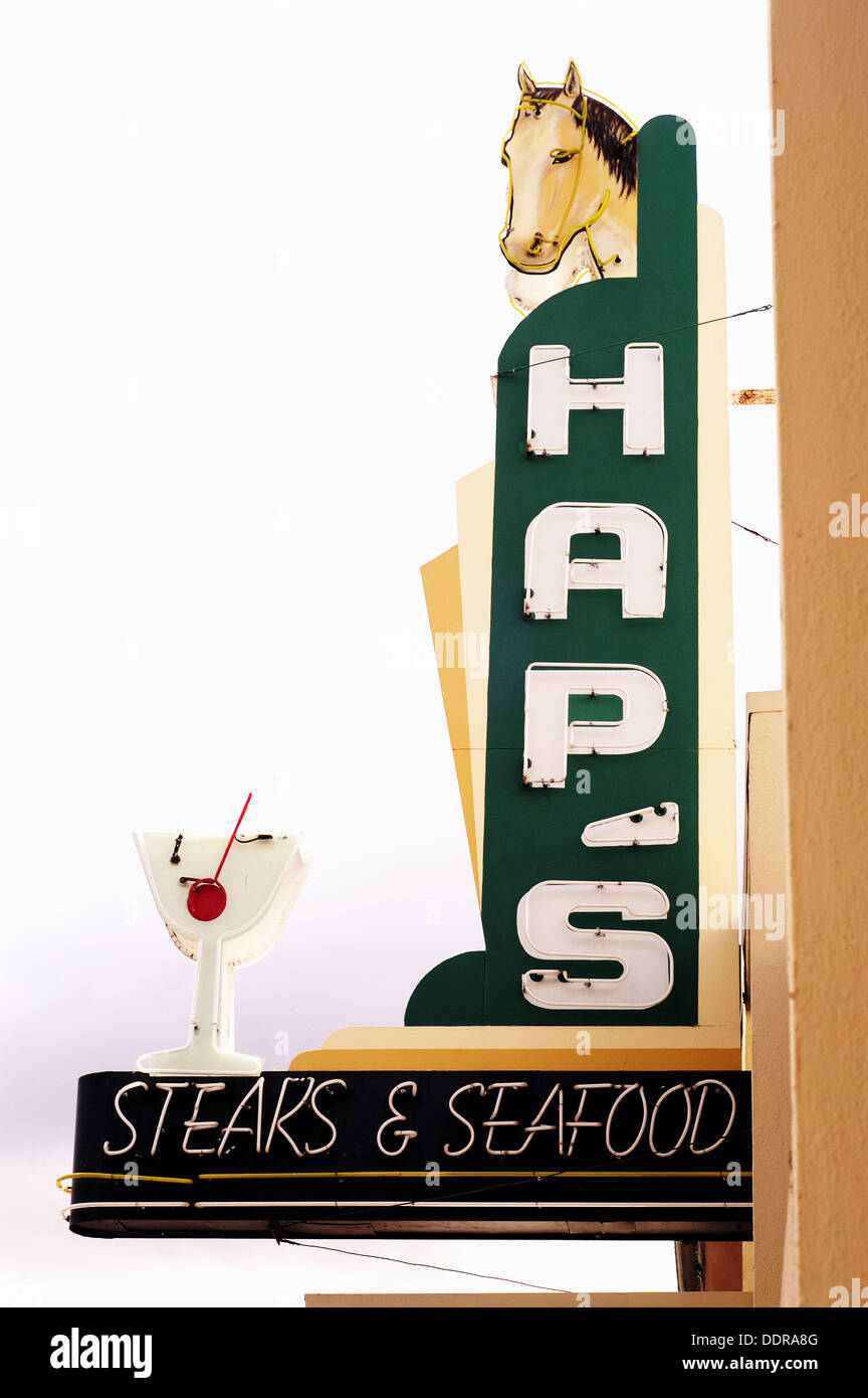 Restaurant sign pleasanton hi-res stock photography and images - Alamy