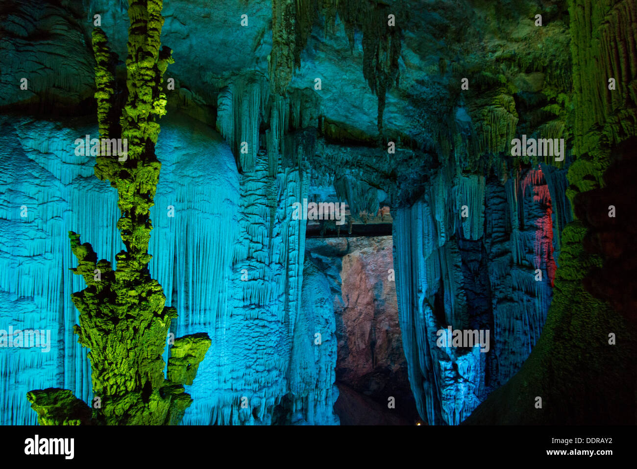Stalactite formation in the Assembling Dragon Cave, Yangshuo, Guilin ...