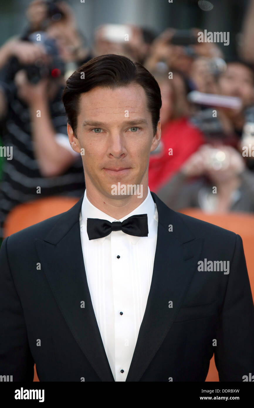 Cast member benedict cumberbatch arrives hi-res stock photography and ...