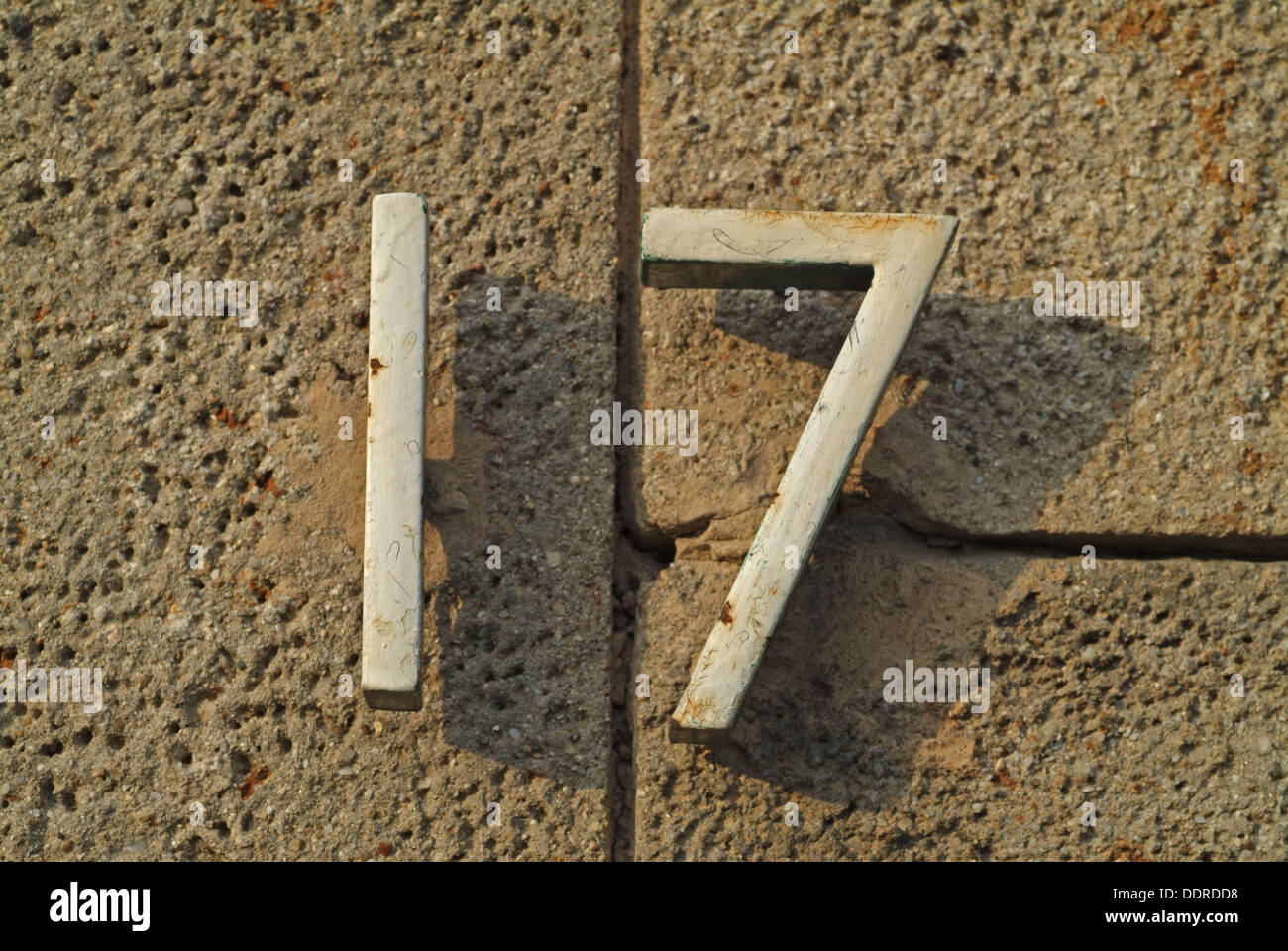 House number 17 hi-res stock photography and images - Alamy