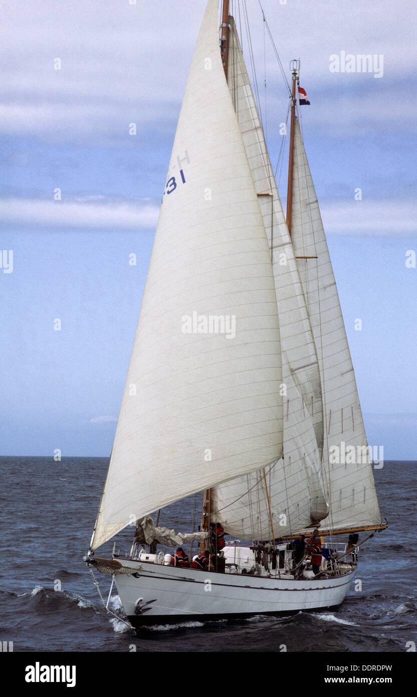Royal netherlands navy ship hi-res stock photography and images - Alamy