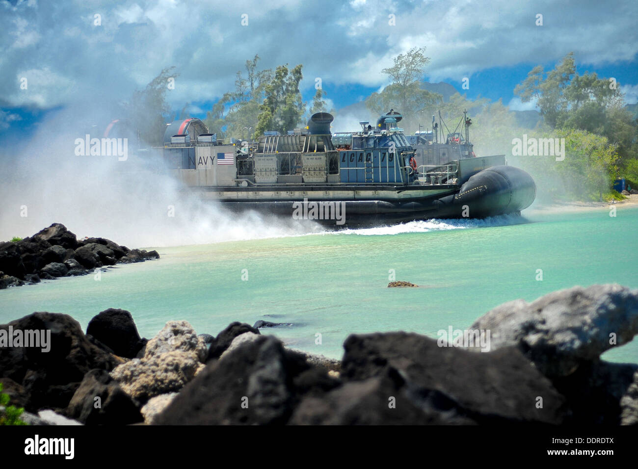 Fast assault craft hi-res stock photography and images - Alamy