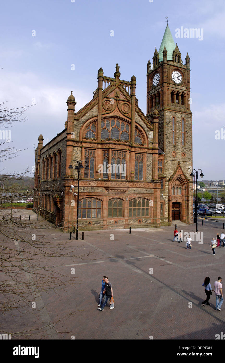 Tudor guildhall hi-res stock photography and images - Alamy