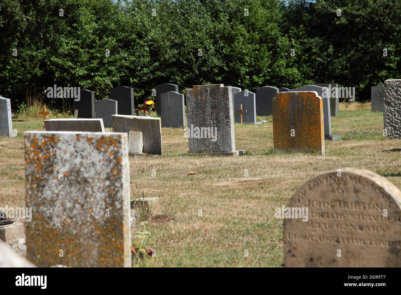 Graveyard norfolk hi-res stock photography and images - Alamy