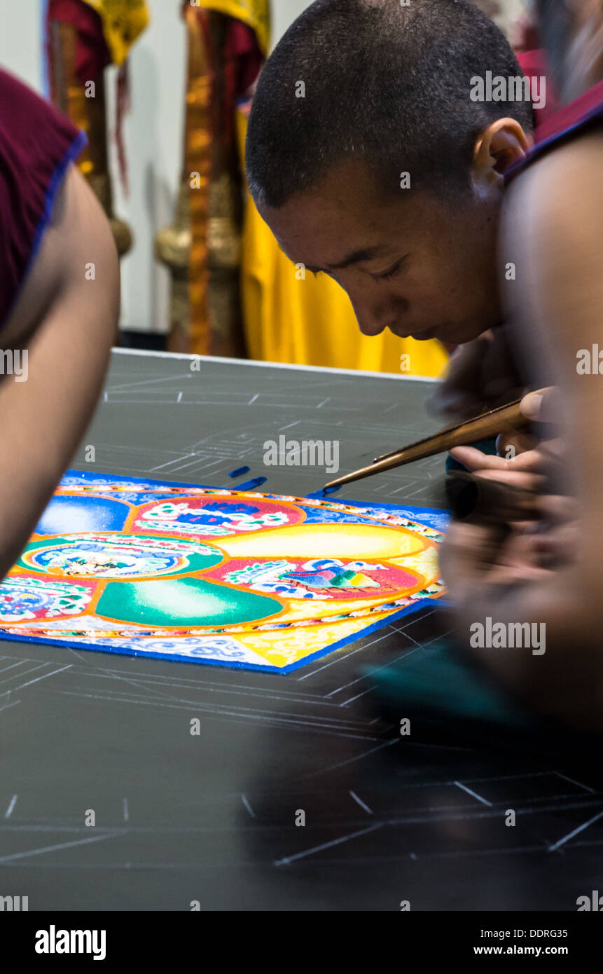 Buddhist Monk Creating a Sand Mandala Stock Photo - Alamy