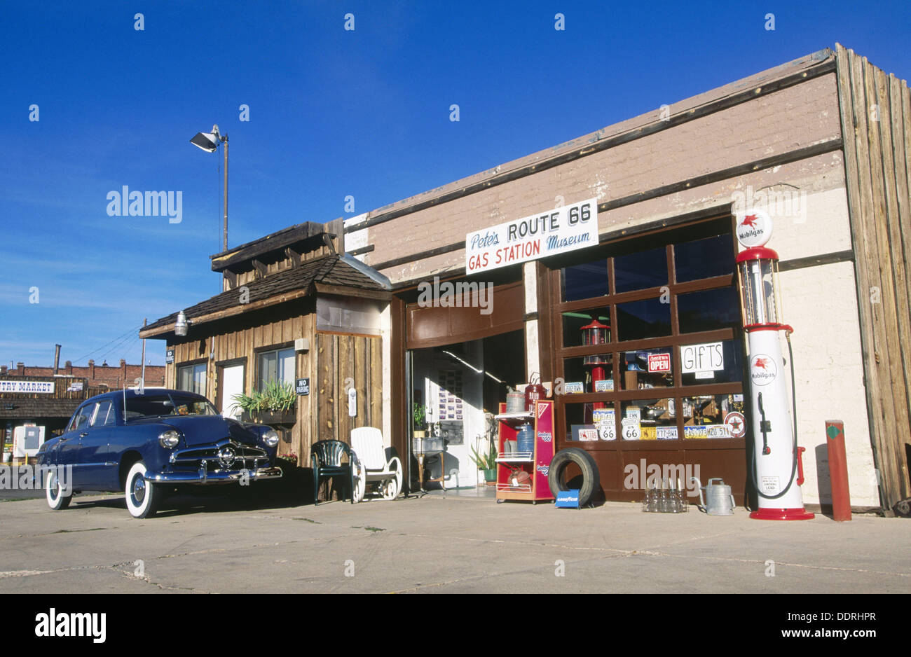 Gas station on route 66 williams arizona hi-res stock photography and ...