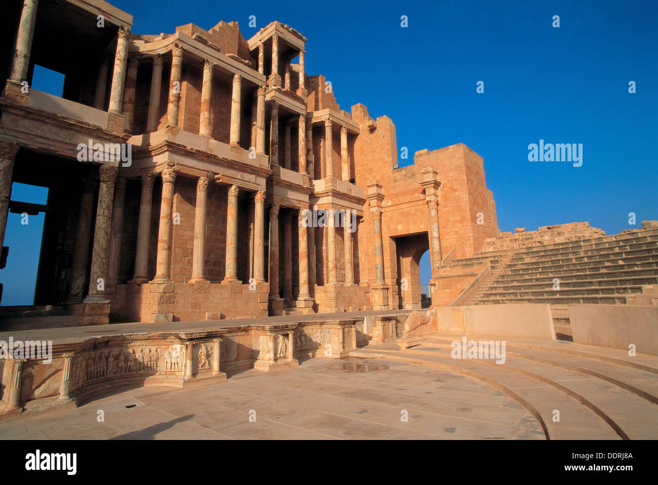 Roman remains libya hi-res stock photography and images - Alamy