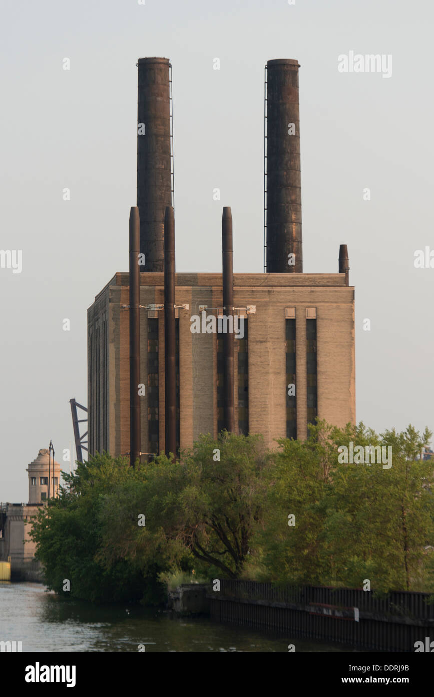 Chicago factory building hi-res stock photography and images - Alamy