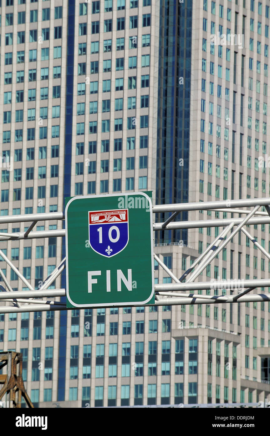 End freeway sign hi-res stock photography and images - Alamy