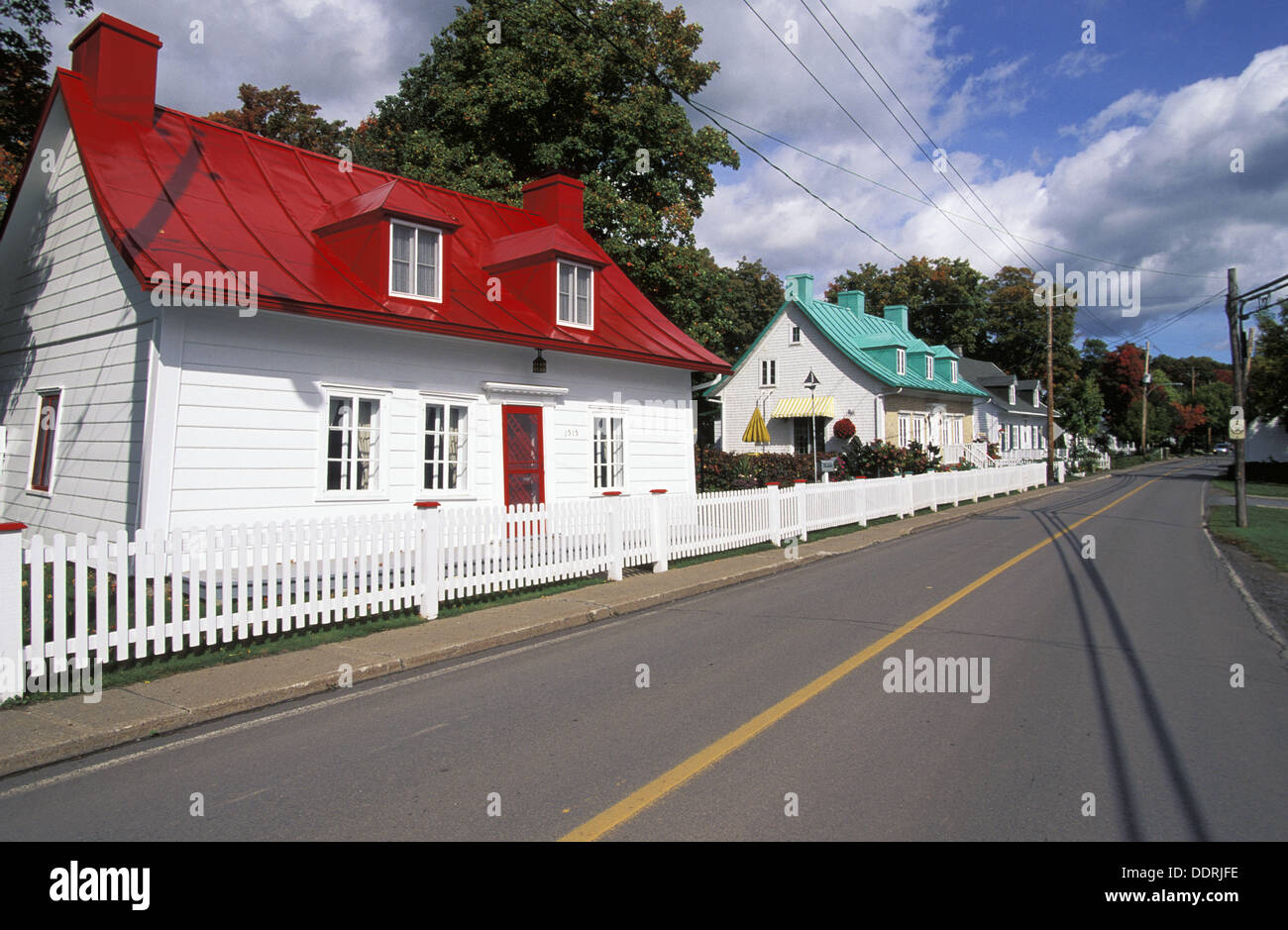 Quebec style house hi-res stock photography and images - Alamy